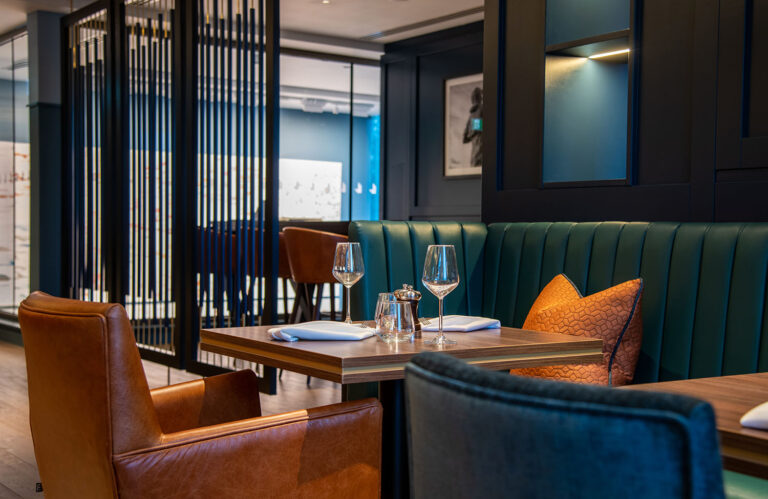 Bar & Restaurant - The Landing